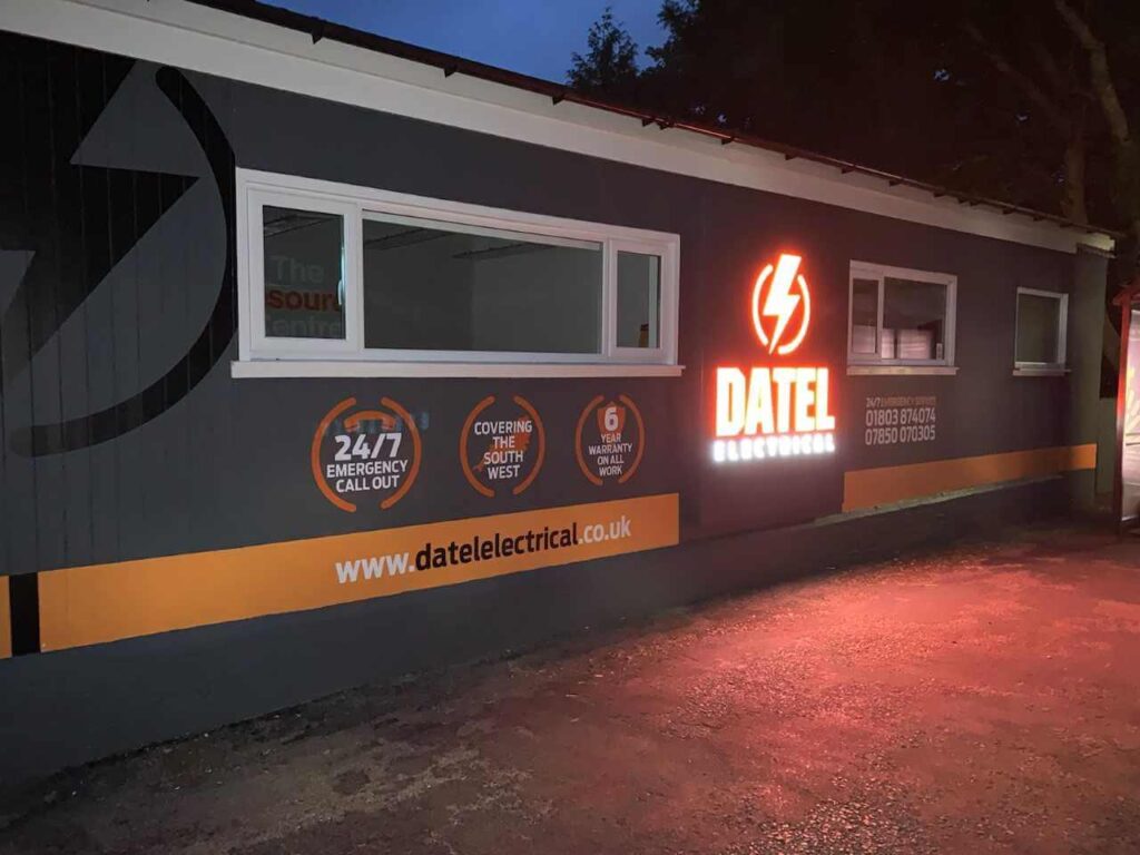 What Is A Commercial Maintenance Electrician? Datel